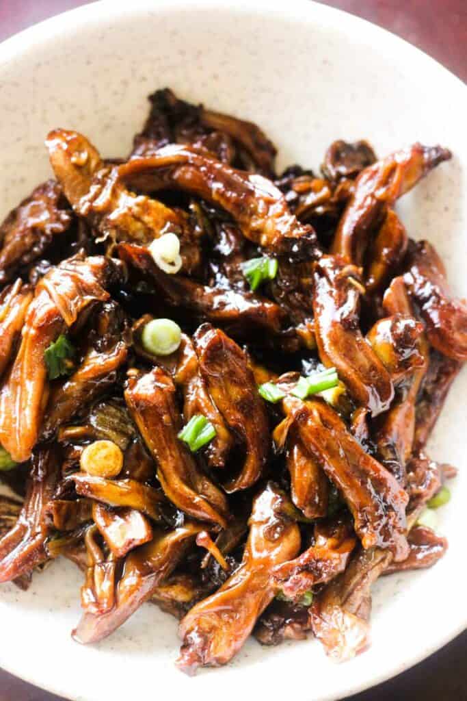 Sweet and Savory Simmered Duck Tongue Recipe - The Top Meal